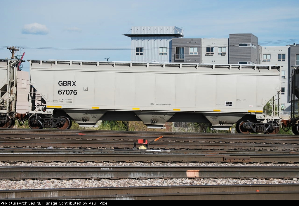 GBRX 67076